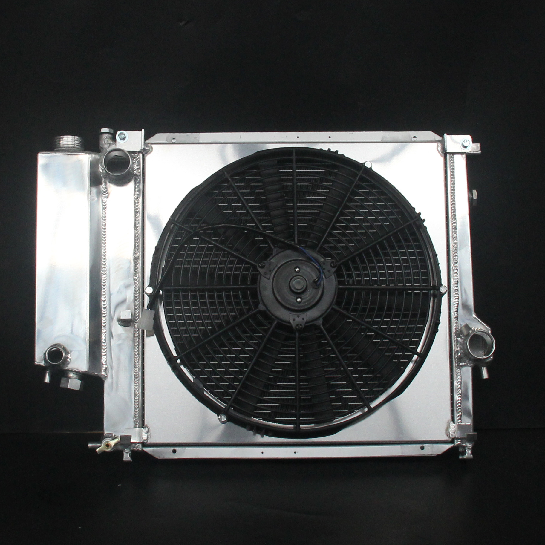 318 Z3 E36 M42 M44 Radiator With Fan Shroud For BMW 91-00 Aluminum 2ROW ...