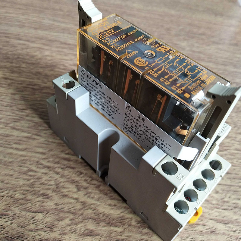 OMRON G7S-3A3B-E DC24V Power Relay with P7S-14F-END Socket | eBay