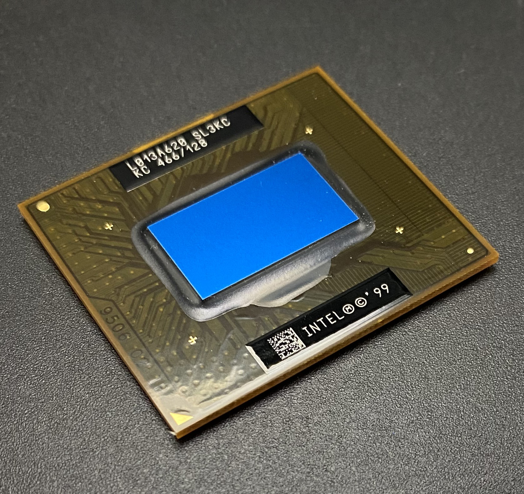 Intel Mobile Celeron Cpu 466mhz 128kb Kc80524kx466128 Bga Mendocino
