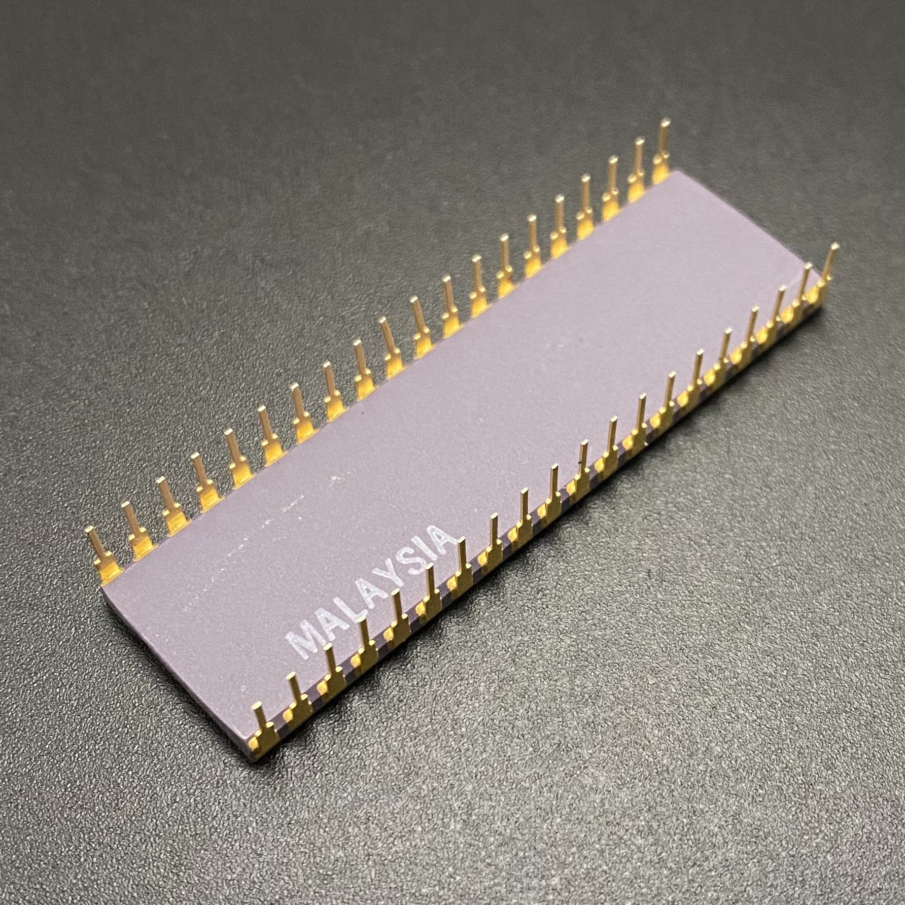 AMD Z8002ADC CPU Zilog Z8000 Processor 6MHz Gold DIP40 16-Bit ...