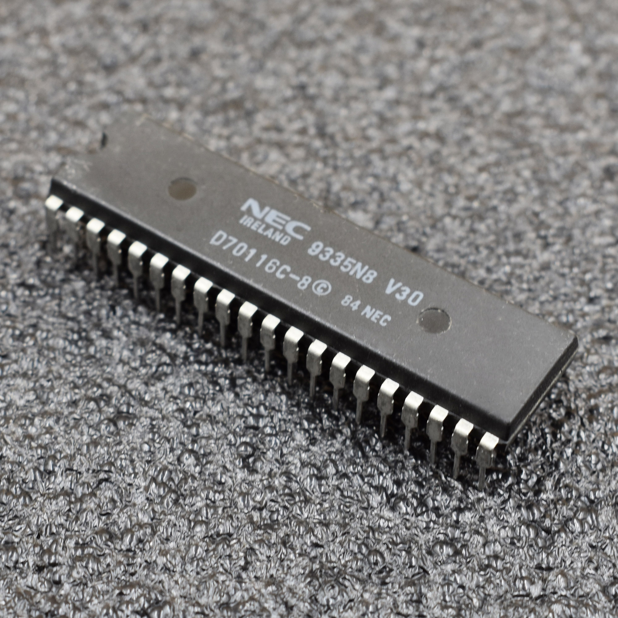 5PCS D70116C-8 D70116C 16-Bit Microprocessor NEC Encapsulation:DIP-40 ...